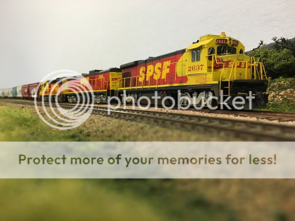 SPSF Meadow Sub: Atlas B23-7 and GP39-2 Kodachromes | Model Railroad ...